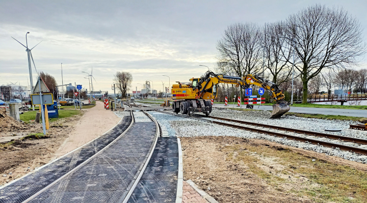 Unieke stalen trogbrug draagt bij aan hoogfrequent spoor | Antea Group